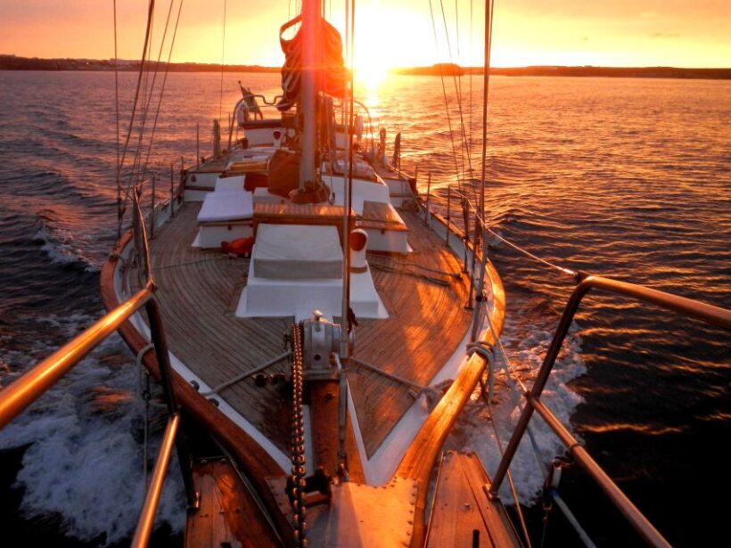 Lisbon: Daylight or Sunset on a Vintage Sailboat - An Introduction to the Experience