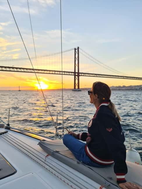 Lisbon: Daytime or Sunset Boat Cruise with History and Wine - Key Points