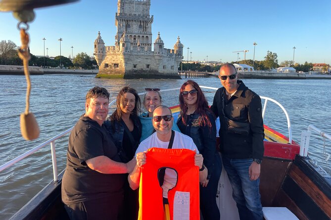 Lisbon Daytime & Sunset Tradicional Boat Tour Sightseeing Cruise - Personalized and Knowledgeable Experiences