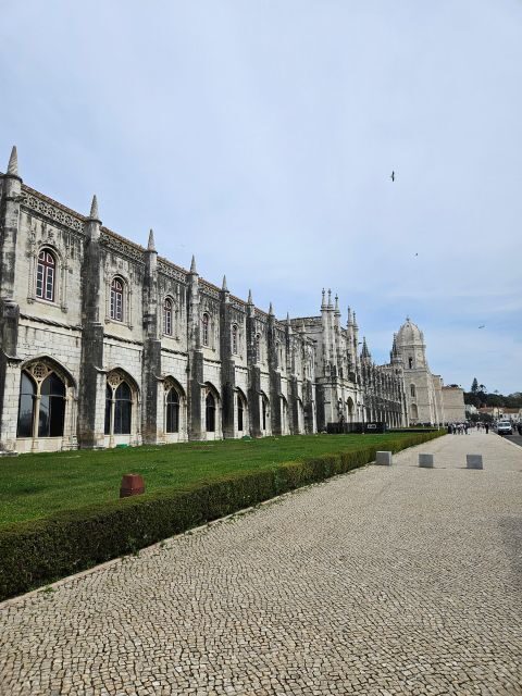 LISBON DELUXE FROM THE HEIGHTS-100% PRIVATE FULL DAY - Winding Through Old Lisbon: Chiado Square and Santa Justa Elevator
