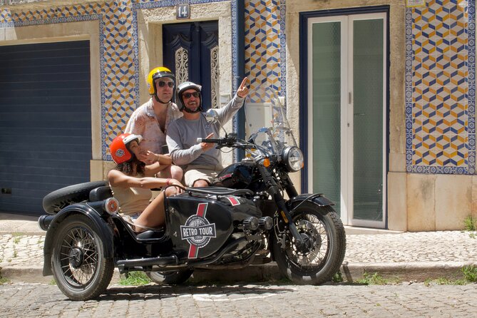 Lisbon: El Cristo-Rei Motorcycle Side-car Tour - Exploring Lisbons Iconic Landmarks