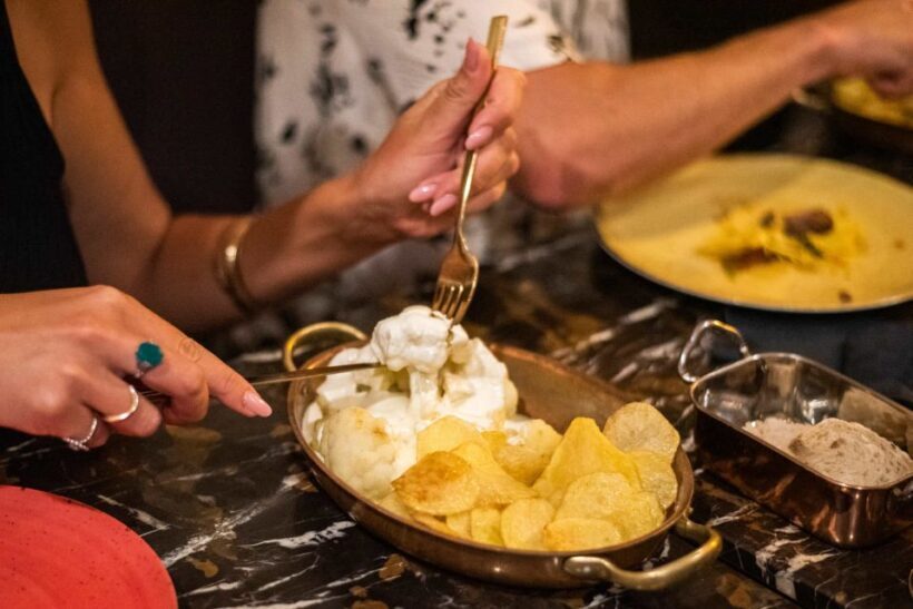 Lisbon: Fado & Food Tour with Live Show & Traditional Dinner - Key Points