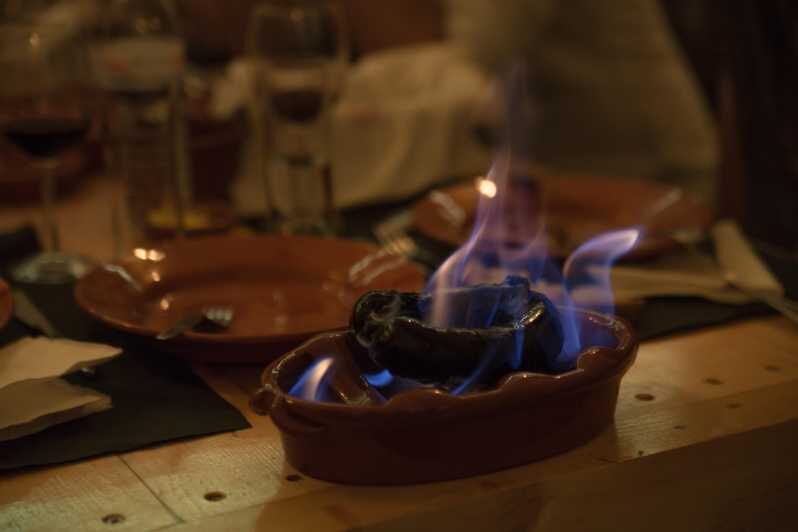 Lisbon: Fado Night with Dinner with Live Performance - An Introduction to the Experience