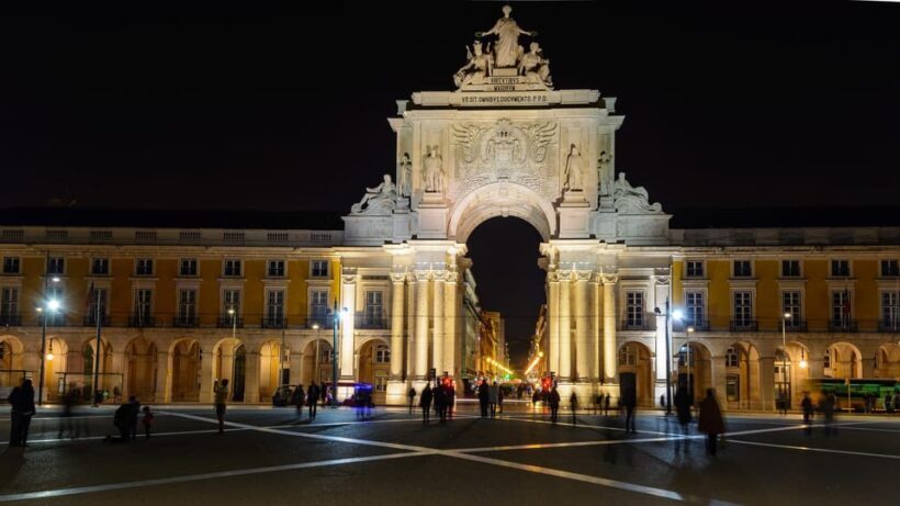Lisbon: Fado Show, Dinner & City Tour with Local Guide - What to Expect from This Night Tour in Lisbon