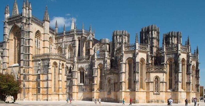 Lisbon: Fátima, Batalha Monastery, Nazaré and Óbidos Tour - Key Points