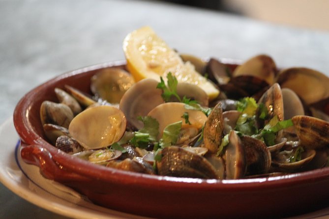 Lisbon Food and Culture: 3 Hour Walking Tour - Discovering Lisbons Rich History and Culture