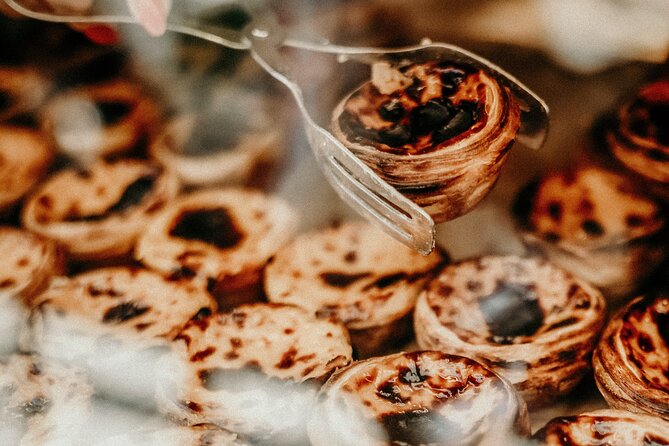 Lisbon Food and Wine Tasting Tour in HIDDEN GEMS (Small Groups) - Enhancing the Tour Experience