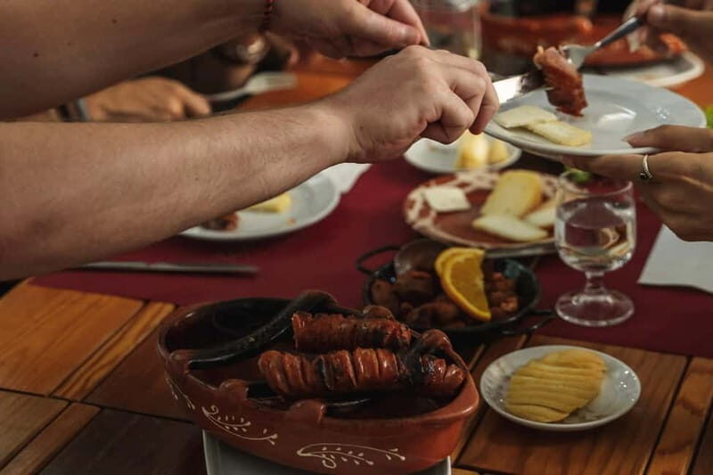 Lisbon: Food Crawl Walking Tour with Local Tastings - Key Points