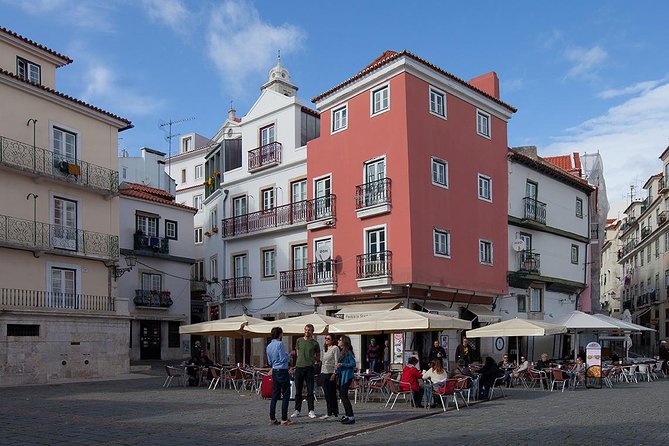 Lisbon Food Tour With 3 Stops and Fado Show Performance - Reviewing the Tours Positive Feedback