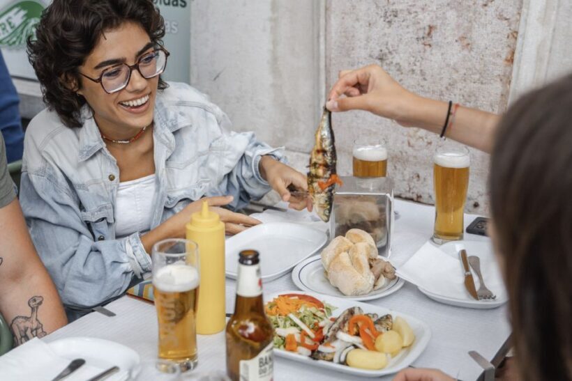 Lisbon: Food Tour with Local Tastings and Drinks - Key Points