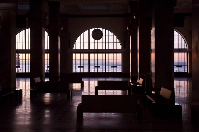 Lisbon From the 1755 Tsunami to the Age of Tourism - Private walking tour - Key Points