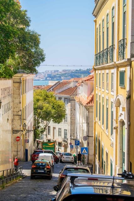 Lisbon: Full-Day Guided Tour with Alfama and Baixa Districts - FAQ