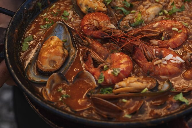 Lisbon Guided Food Tour With Dinner and Wine Pairings - Savoring Traditional Dishes and Drinks