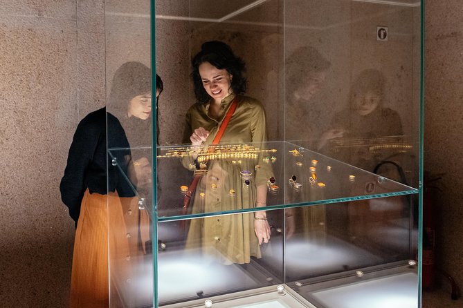 Lisbon Gulbenkian Museum & City PRIVATE TOUR With PRIVATE Guide - Meeting Point and Logistics