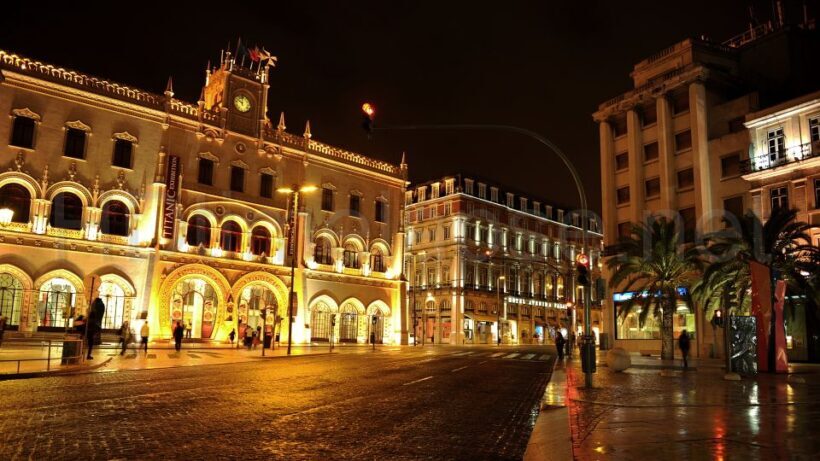 Lisbon: Half-Day Night Group Tour w/ Fado Dinner Show - A Closer Look at the Tour Experience