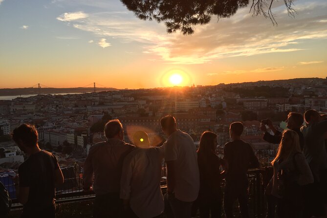 Lisbon Half day Tour in luxury car - The Sum Up