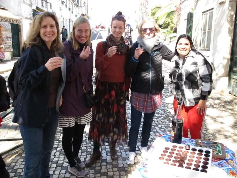 Lisbon: Highlights and Hidden Gems Tour - Key Points