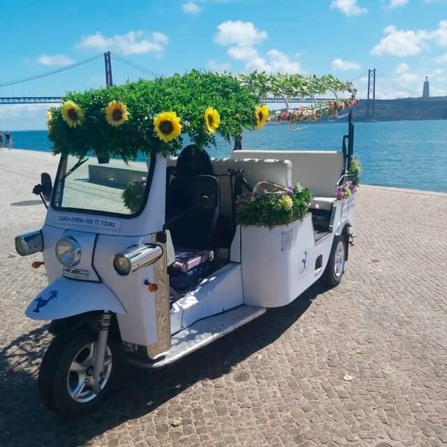 Lisbon: Historic City Tour by Electric Tuk Tuk - Key Points