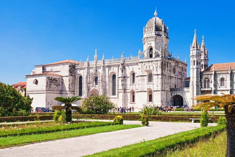 Lisbon: Historic City Tour by Tuk-Tuk - Transportation and Comfort