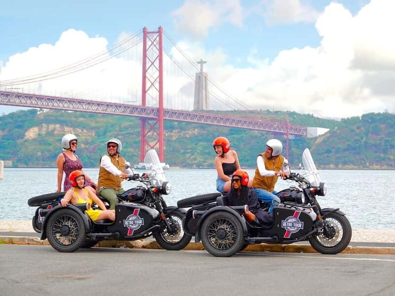 Lisbon : Historic Motorcycle Side-car Tour 1H - The Experience in Detail