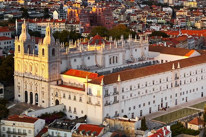 Lisbon Historical Downtown Private Tour - Meeting Point and Transportation Details