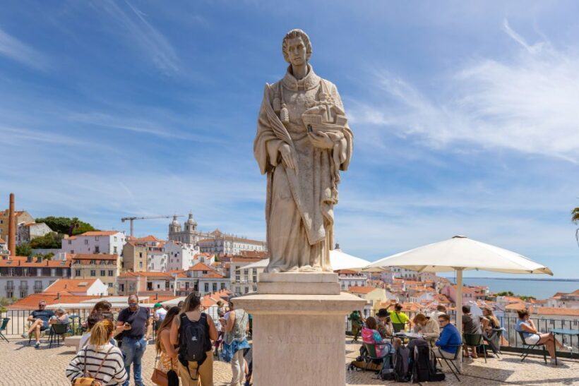 Lisbon: History, Stories and Lifestyle Walking Tour - Ending at Lisbon Cathedral