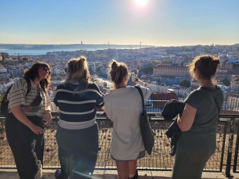 Lisbon Impressions - Walking Tour - Small Group - The Sum Up