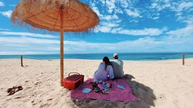 Lisbon: Jeep Beach Tour to Arrábida & Sesimbra with Picnic - Authentic Experiences and Feedback