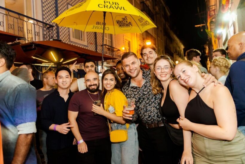 Lisbon Legendary Pubcrawl: 1h OpenBar, Shots, VIP Club Entry - FAQ