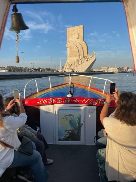 Lisbon: Live Guided Traditional Boat Sightseeing Cruise Tour - Exploring the Experience in Detail