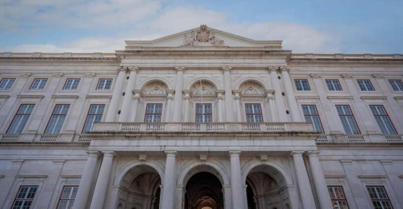 Lisbon: National Palace of Ajuda E-Ticket & City Audio Guide - The Experience at the Palace