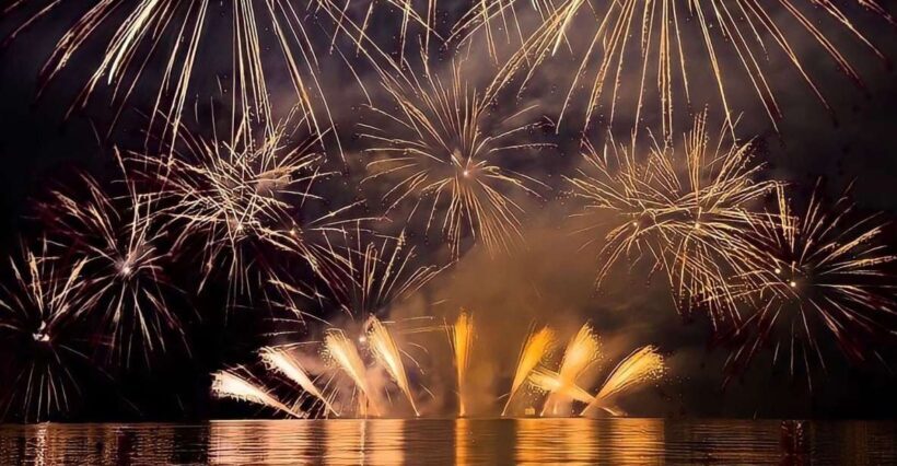 Lisbon: New Years Eve Fireworks Tagus River Sailing Cruise - Key Points