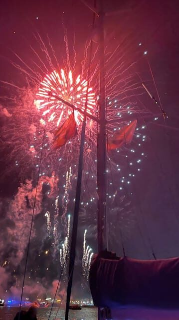 Lisbon: New Year's party on sailboat tour 2025 to 2026 - What You’ll Experience Aboard