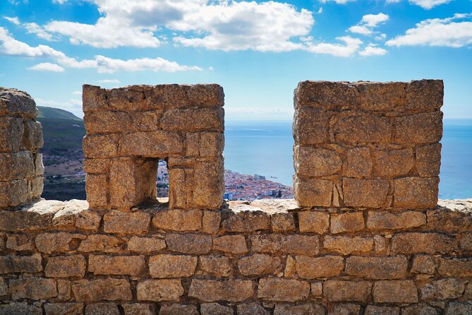 Lisbon Off-The-Beaten-Path Small Group Tour: Sesimbra, Arrabida & Wine Tasting - Coastal Vistas and the Portuguese Golden Gate Bridge