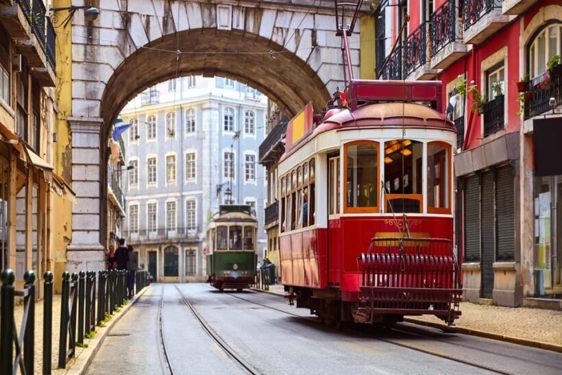 Lisbon Old Town Alfama Baixa Highlights Private Walking Tour - Practical Tips for Your Tour