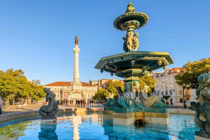 Lisbon: Old Town Walking Tour with River Cruise Tickets - Discovering Lisbon’s Old Town on Foot