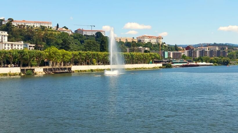 Lisbon: One Way to Douro Valley through Coimbra and Obidos - Who Will Love This Tour?
