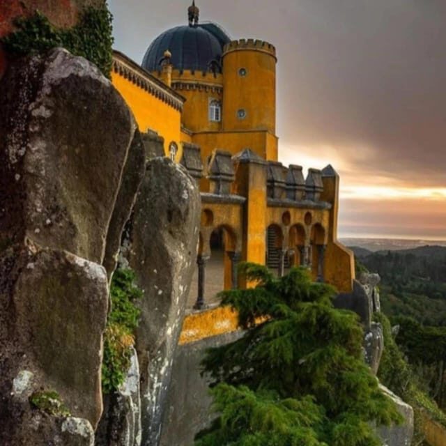 Lisbon: Pena Palace, Regaleira, Sintra, and Cascais Day Trip - FAQ