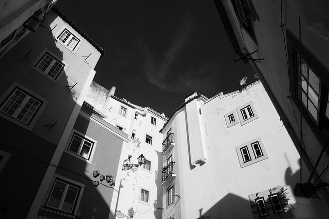 Lisbon Photo Private Day Tour Review - Meeting Point and Logistics