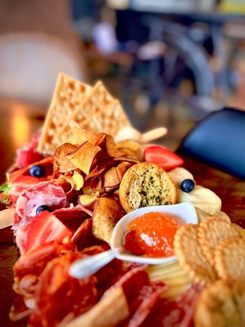 Lisbon: Premium Wine and Tapas Tasting Session - A Deep Dive into the Experience