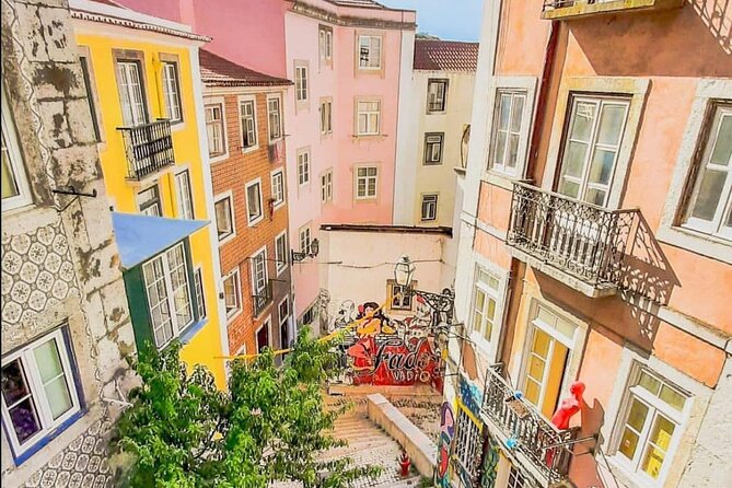 Lisbon Private 6h Customizable Tour with Transportation - Who Should Consider This Tour?
