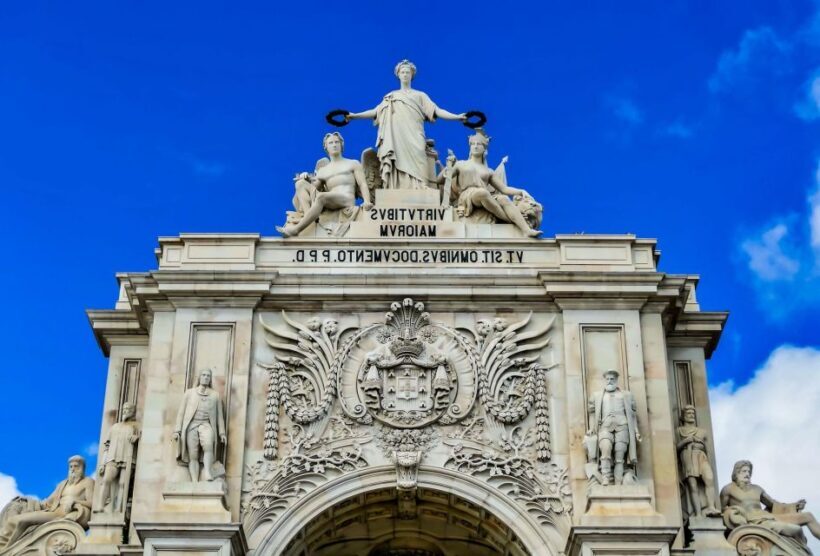 Lisbon: Private Architecture Tour with a Local Expert - The Jerónimos Monastery and Cultural Significance