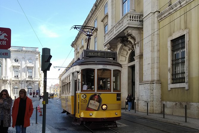 Lisbon Private city tour - The Sum Up