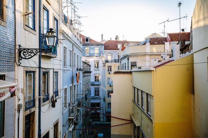 Lisbon Private Custom Tours With a Local: Highlights & Hidden Gems - Savoring Lisbons Delectable Culinary Delights