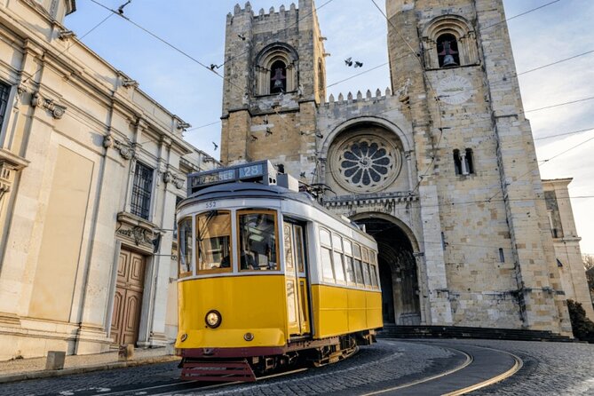Lisbon Private Driver and Customizable Tour - The Guides: Knowledgeable, Friendly & Attentive