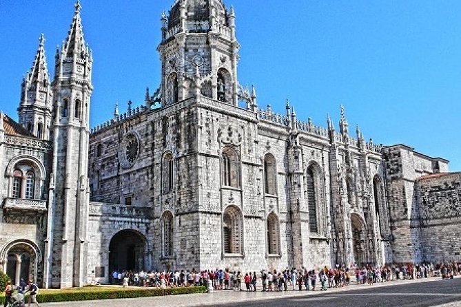 Lisbon Private Full Day Sightseeing Tour - Exploring Lisbons Landmarks