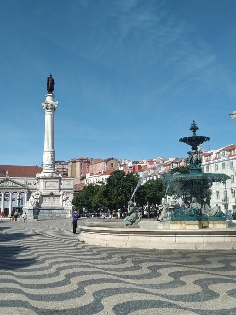 Lisbon Private Full Day to the City of 7 hills + King Crist - Crossing the 25 de Abril Bridge and Visiting Cristo Rei