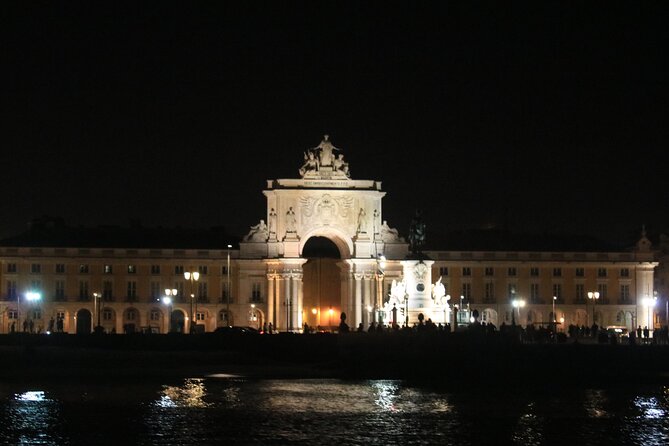 Lisbon Private Luxury Boat Tour Review - Scenic Views and Unique Perspectives