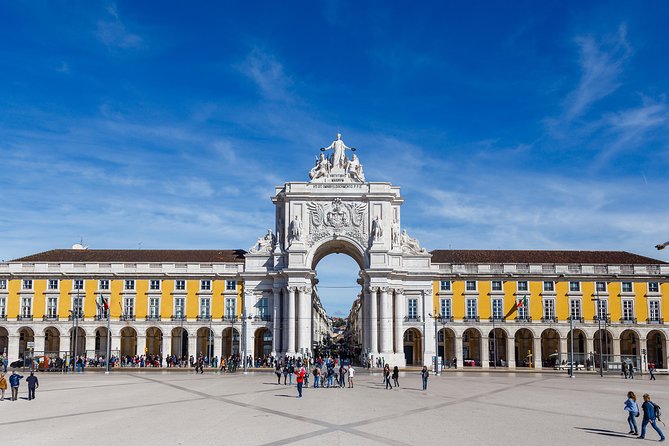 Lisbon Private Luxury Tour - Engaging With the Driver/Guide