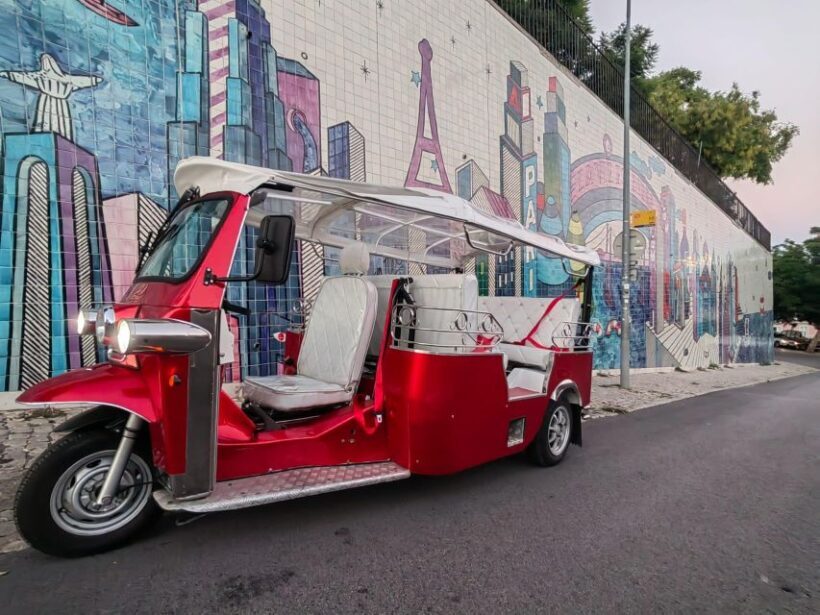 Lisbon Private Sightseeing Photography Tour with Tuk Tuk - Key Points
